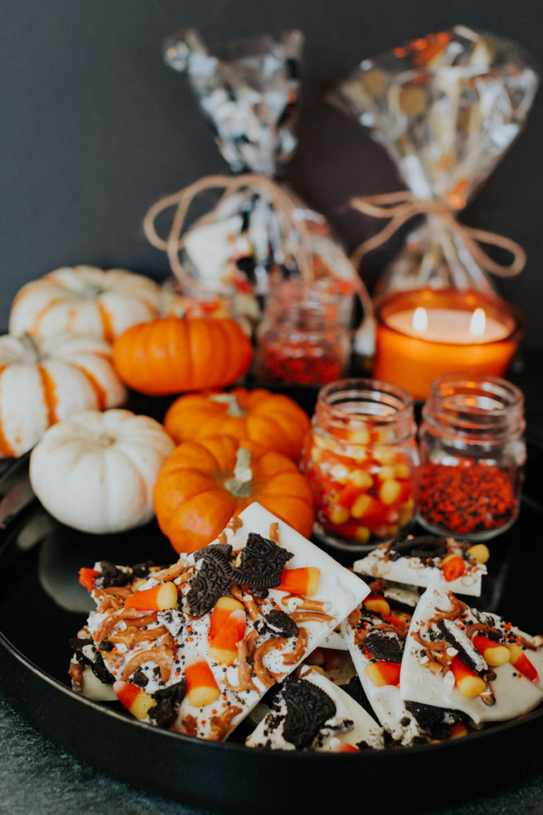 Halloween Bark | A Southern Drawl